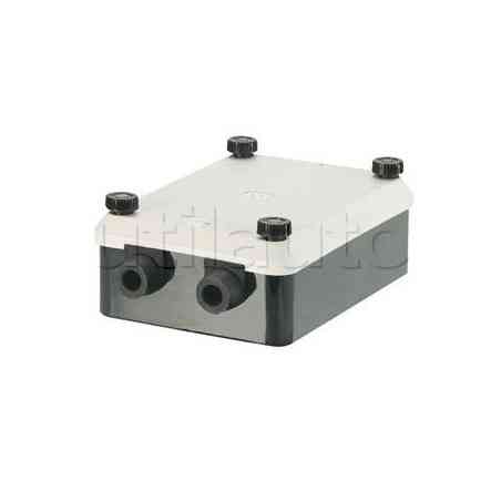 Plastic matter connection box